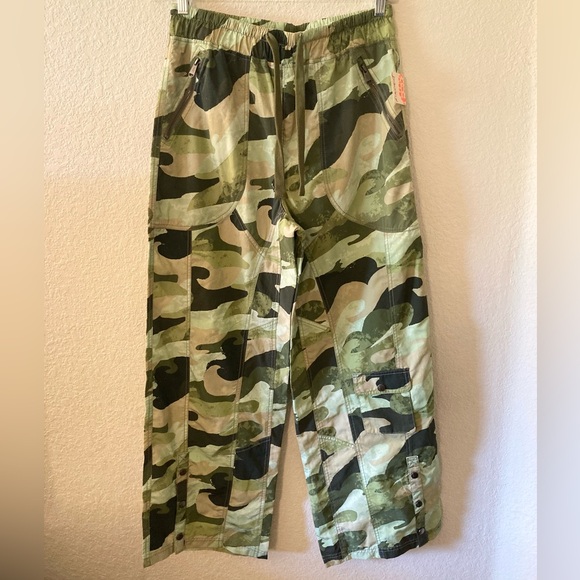 Free People | Pants & Jumpsuits | Free People Movement Stadium Printed ...